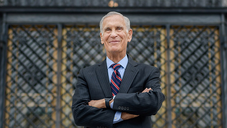 Richard Roth discusses his fascination with newspapers with MOTION Magazine